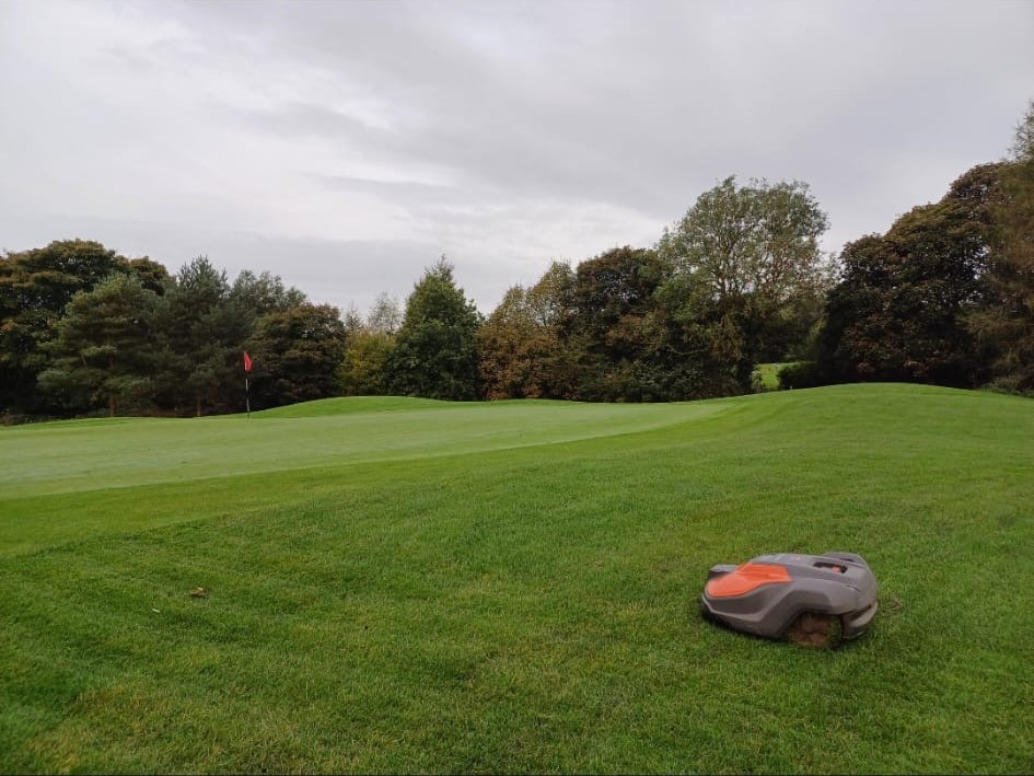 Hart Common GC benefits from Husqvarna robotic mower – The Golf Business