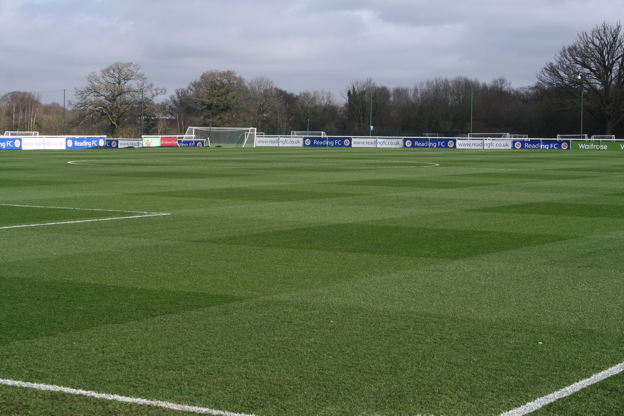 Clean sweep over to Johnsons J Premier Pitch at Reading FC ...