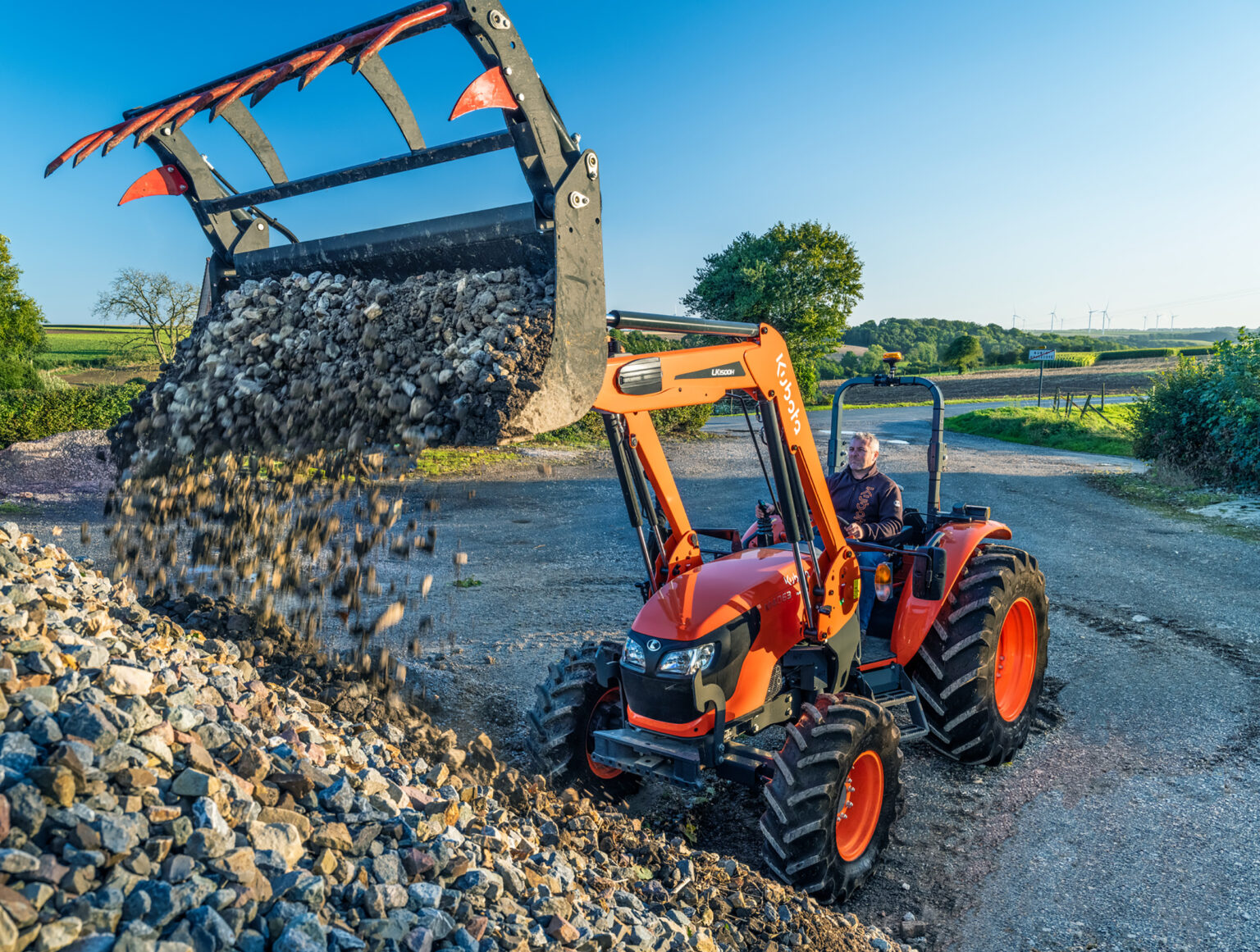 Kubota loader range for M-series tractors | GreenKeeping Magazine