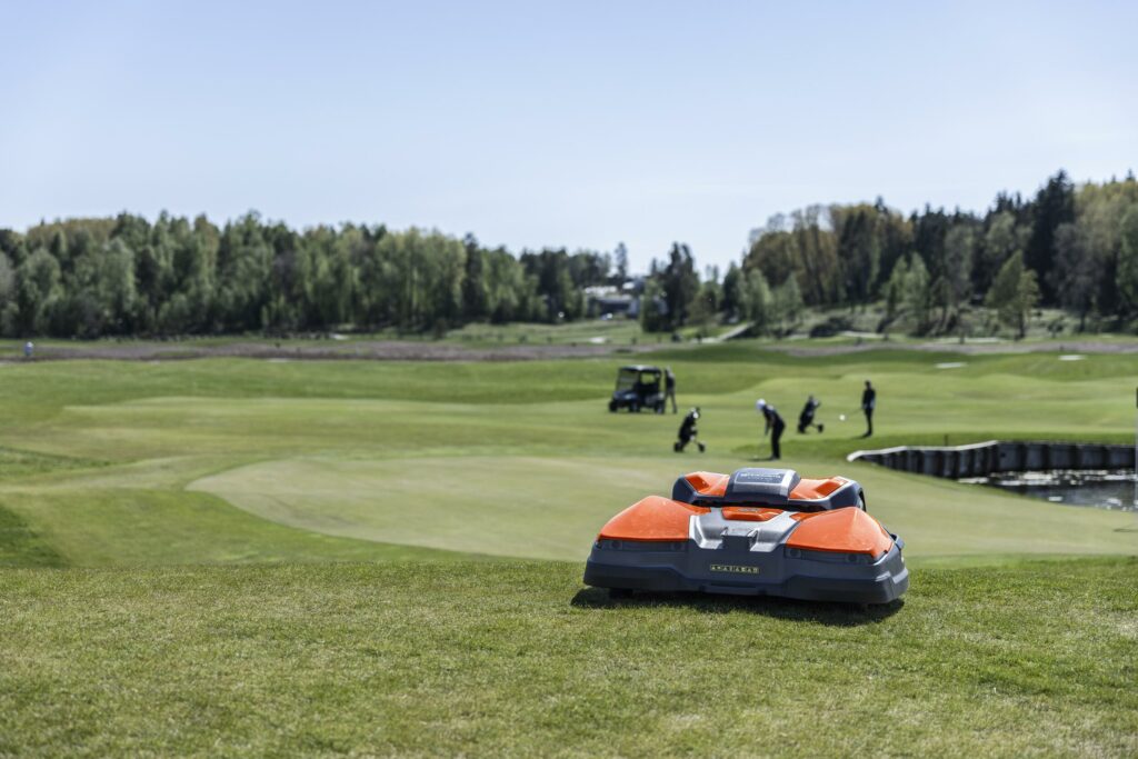 Robotic mower CEORA™ is the ideal solution for helping greenkeepers ...